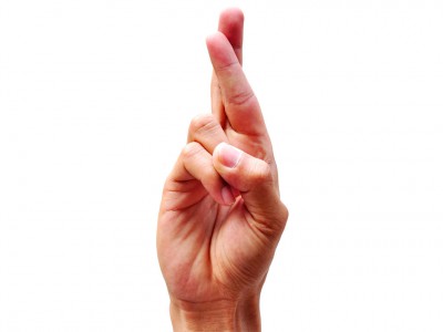 Perché per scaramanzia si usa incrociare le dita?